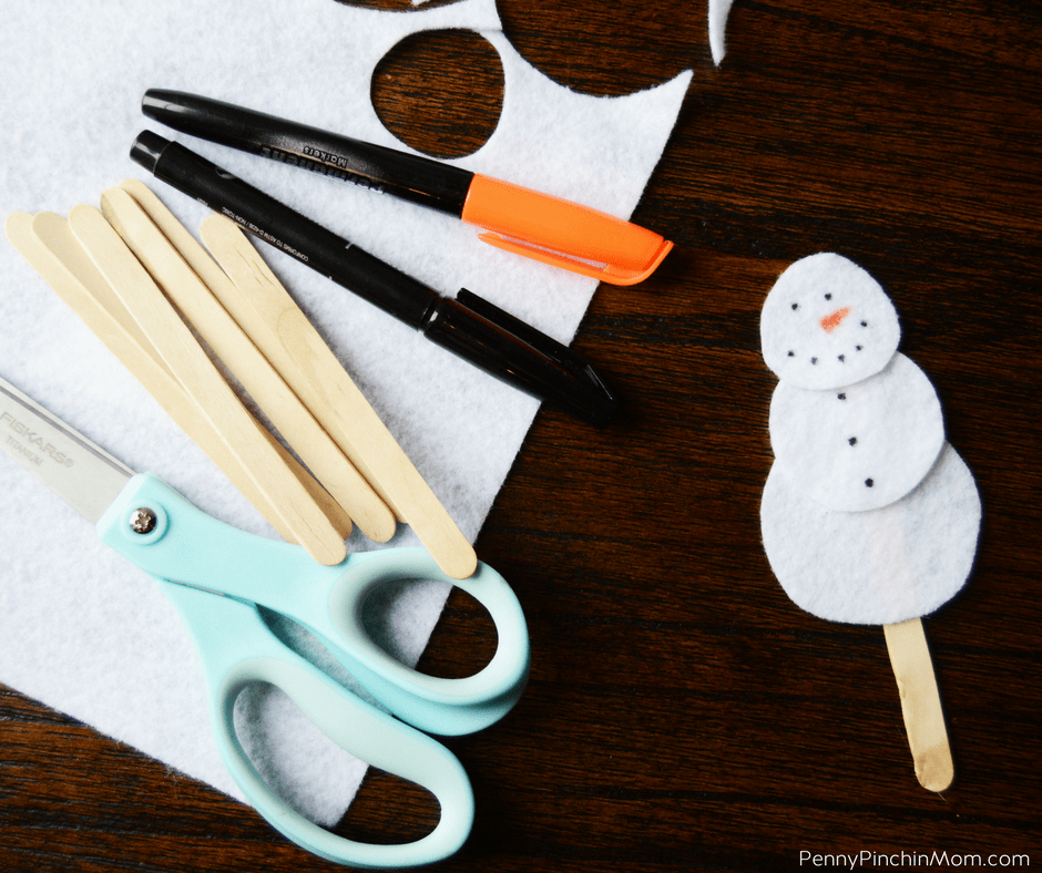 Snowman Stick Puppet | An easy winter craft for kids!